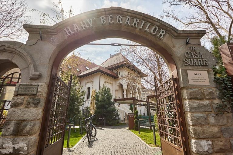 Hanu’ Berarilor Casa Oprea Soare - Hanu' Berarilor